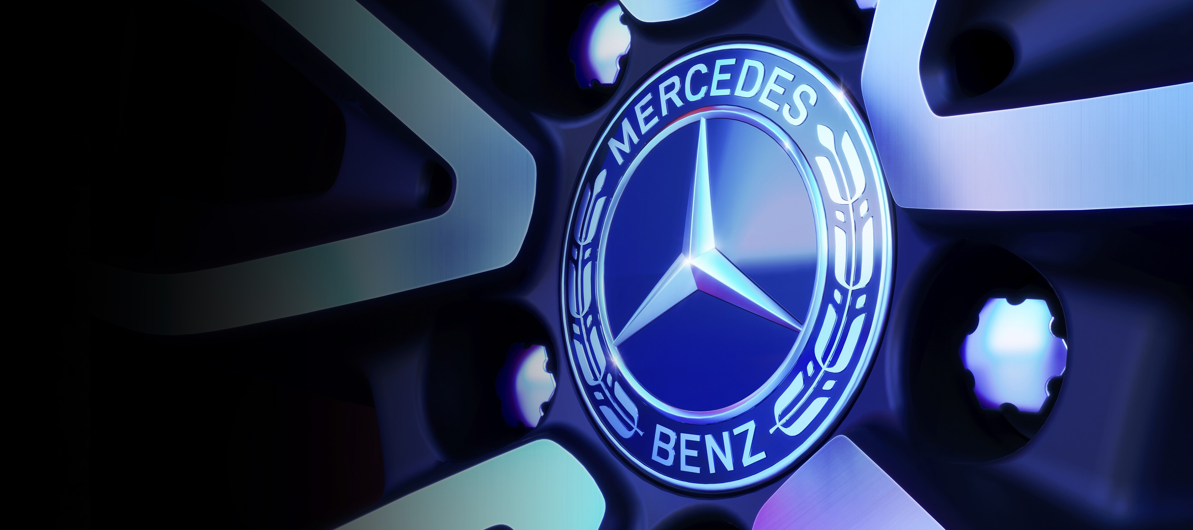 Digital Extras GUARD 360˚ | Mercedes-Benz